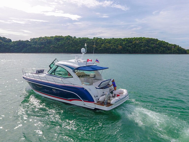 YACHT FORMULA 45 SPORT - 870 HP-2 CABINS - Henri Captain