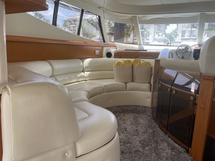 YACHT SEALINE 53 FEET-3 CABINS-1200 HP MAN - Henri Captain