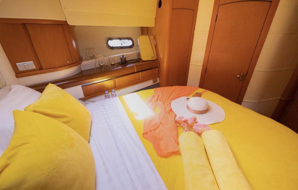 YACHT SEALINE 53 FEET-3 CABINS-1200 HP MAN - Henri Captain