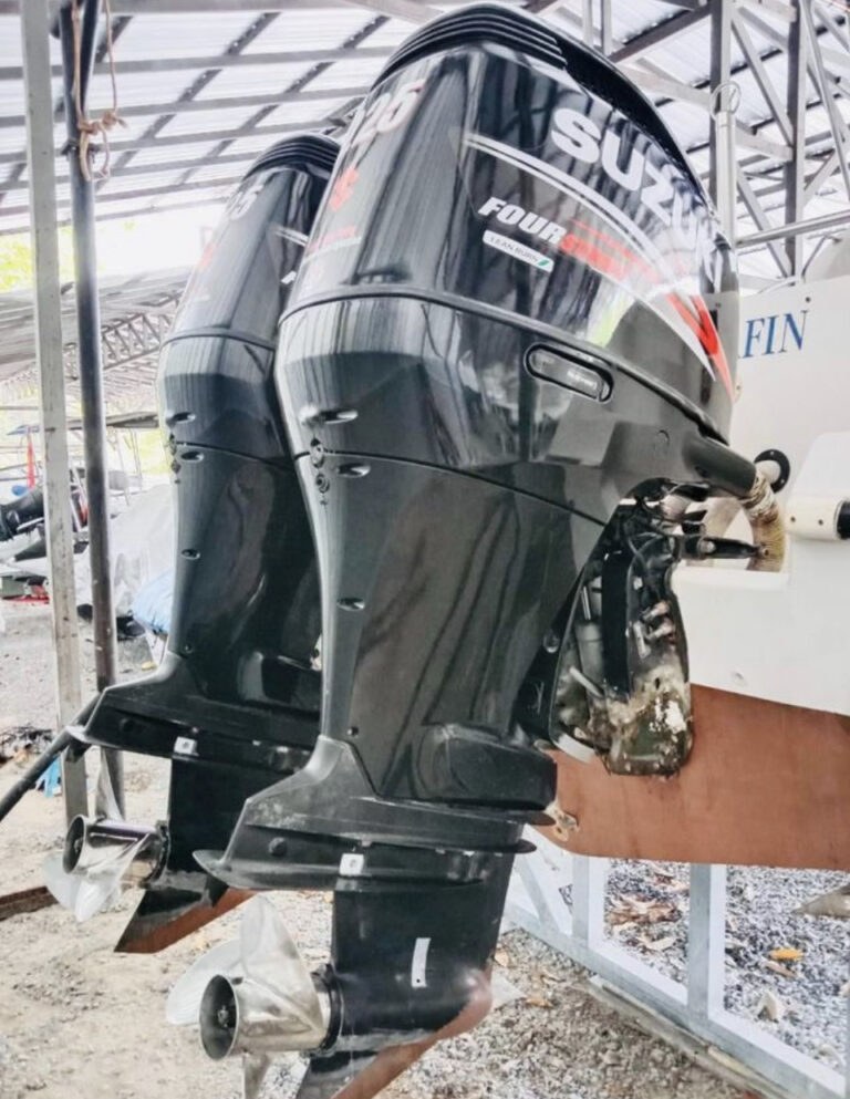 GULF-CRAFT 33 FEET-WALKAROUND -CABIN-2 x 225 hp - Henri Captain