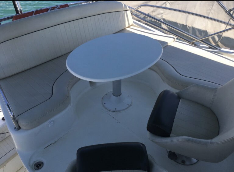 YACHT JEANNEAU PRESTIGE 32- 2 CABINS - Henri Captain