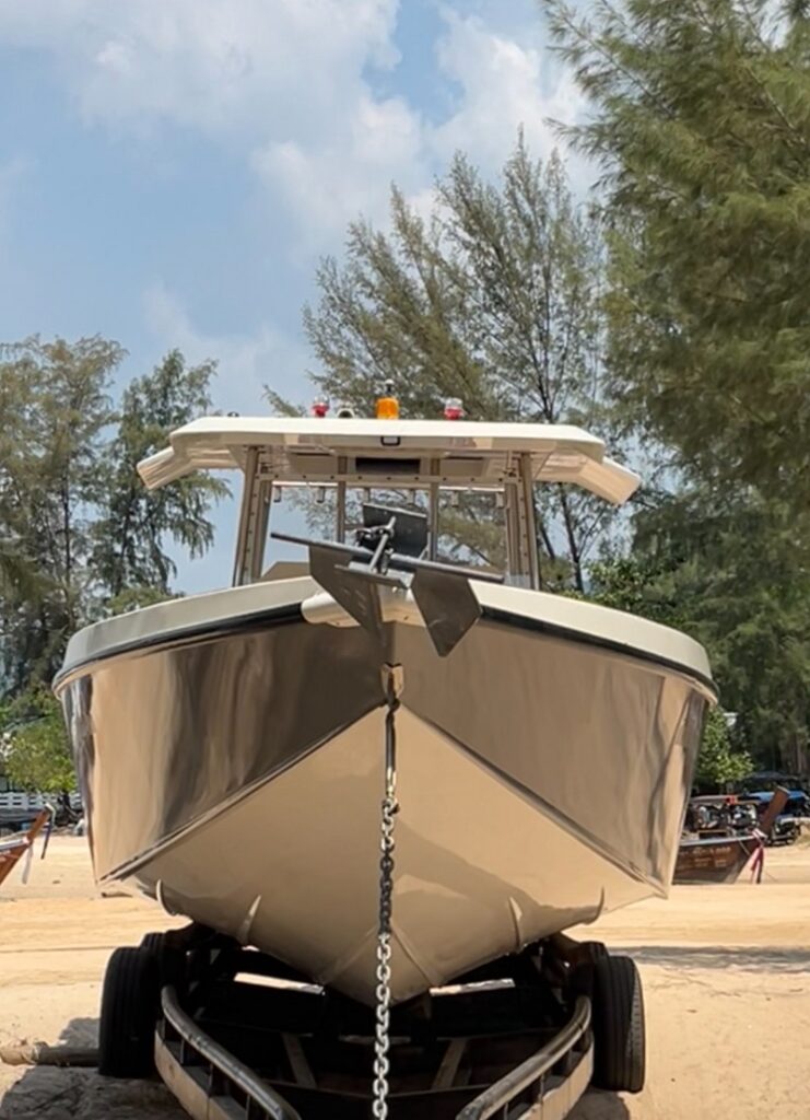 SPEED BOAT 41 Feet- SUZUKI 2 X 200 hp - Henri Captain