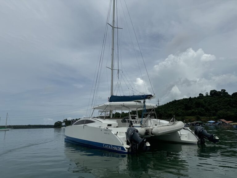 CATAMARAN CATATHAI 34 OPEN-3 cabins - Henri Captain