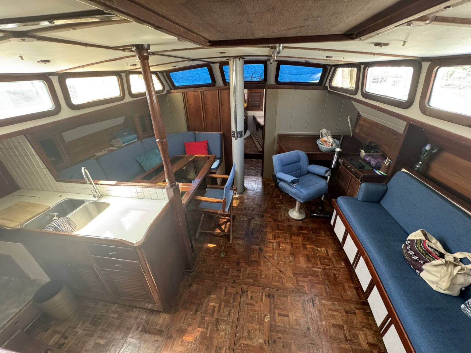 SAILING BOAT MAPLE LEAF 48 FEET - Henri Captain