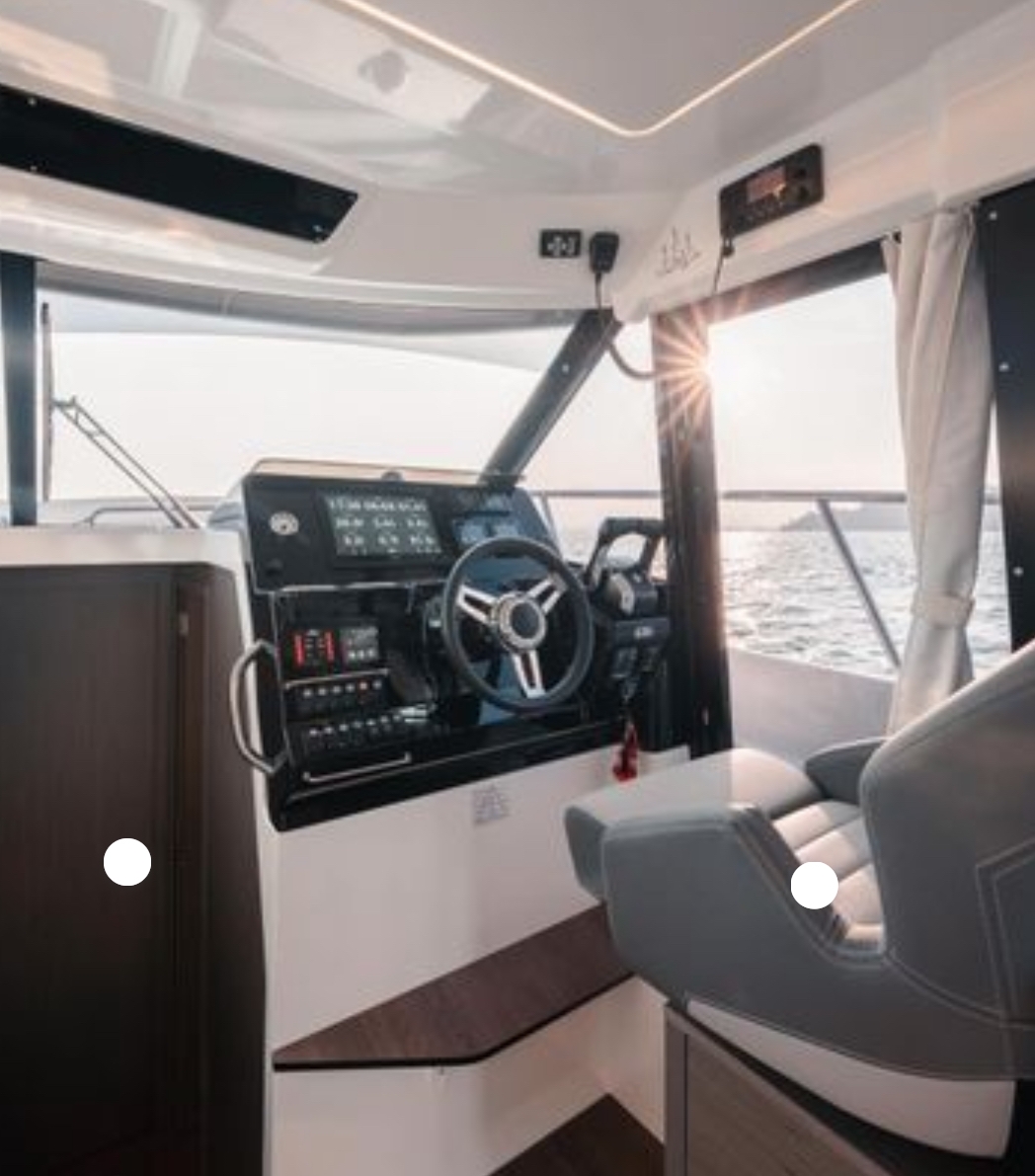 JEANNEAU MERRY FISHER 1095 FLYBRIDGE-3 CABINS - Henri Captain